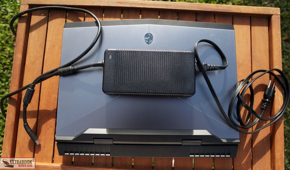 Alienware 17 R4 review - Core i7-7820HK CPU, Nvidia GTX 1080 graphics ...