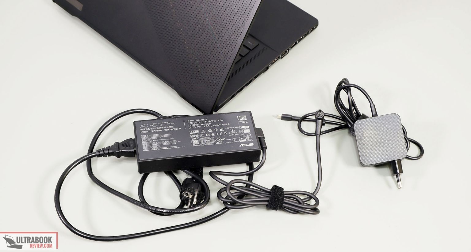 Asus ROG Zephyrus M16 GU603 (Core i9-11900H, QHD 16:10 screen)