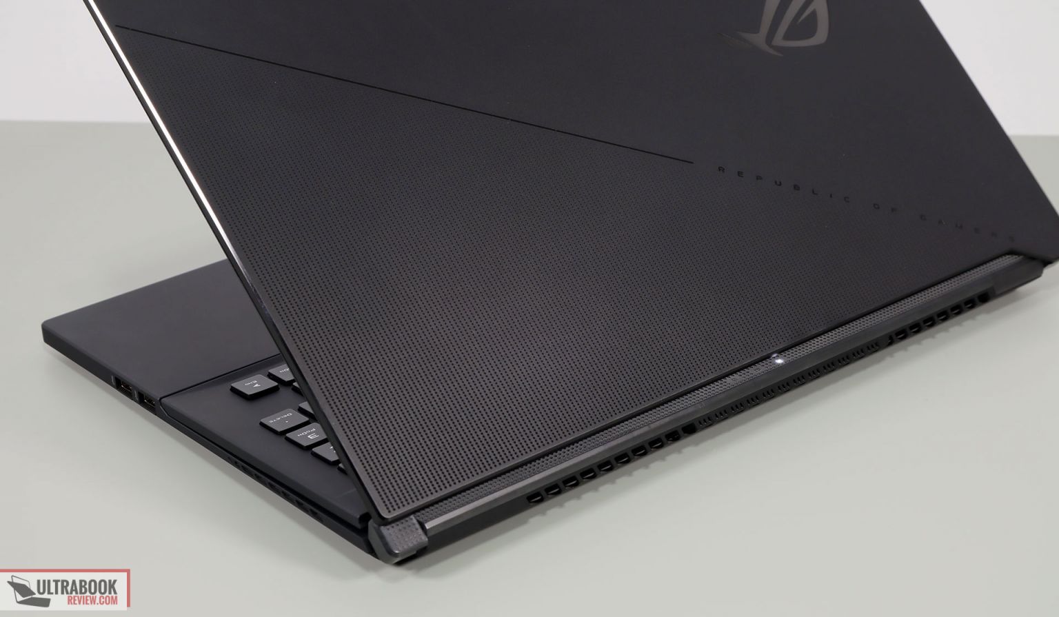 Asus ROG Zephyrus S17 review (GX703HS model - i9, RTX 3080, QHD)