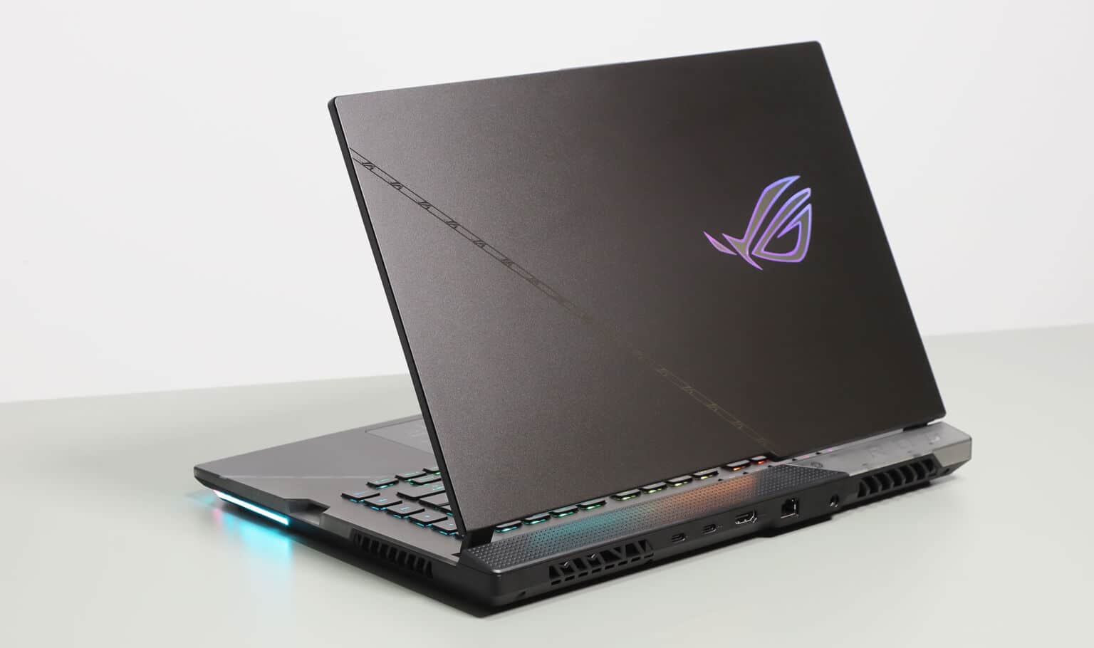 Asus ROG Strix SCAR 15 review (G533ZW model)