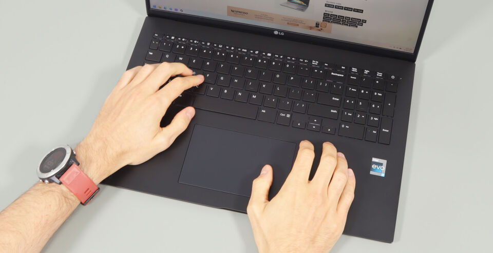 LG Gram 17 review (2022 17Z90Q model, i7-1260P)