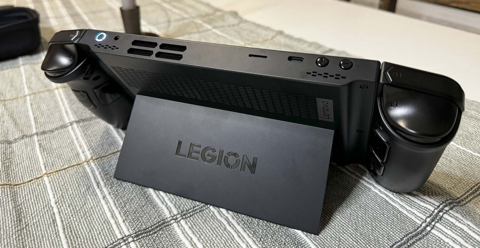 Lenovo Legion Go review (AMD Z1 Extreme)