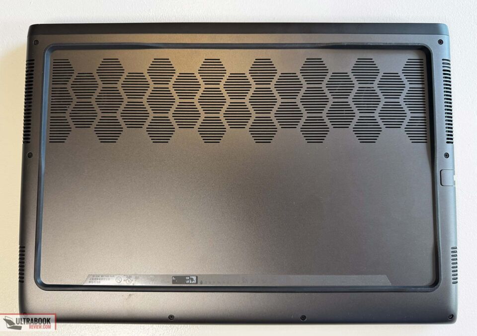 Alienware m16 R2 review (Core Ultra 7, RTX 4060)