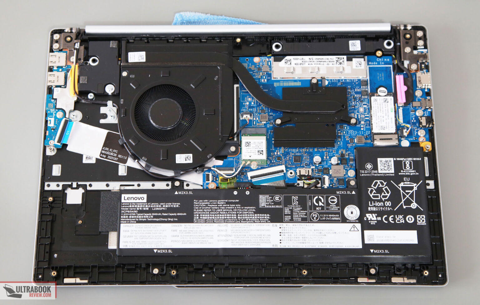 Lenovo IdeaPad Slim 5 15 review (15IRU9 model, Core 7 150U, IPS)