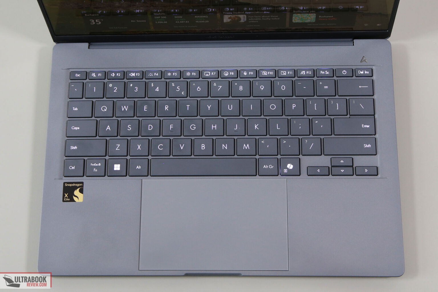 Asus Zenbook A14 review (UX3407 model, Snapdragon)