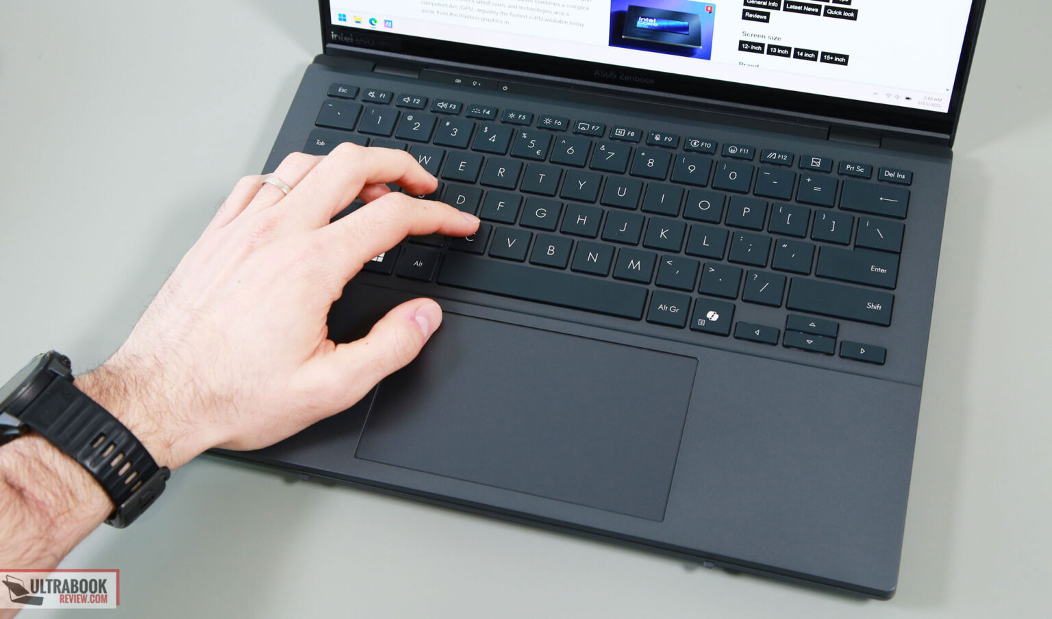Asus Zenbook Duo review (dual-display, Intel Core Ultra 9 285H)